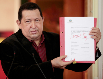 Promulgada por el presidente Chávez la nueva Lot - La Voce d'Italia