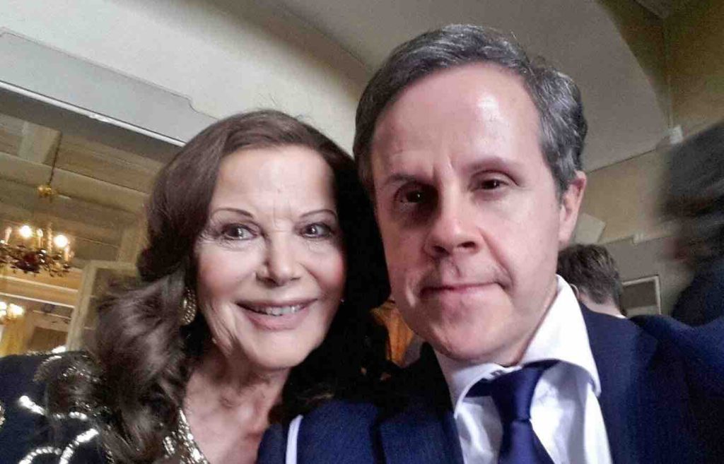 Claudia Cardinale tra cinema e impegno sociale - La Voce d'Italia