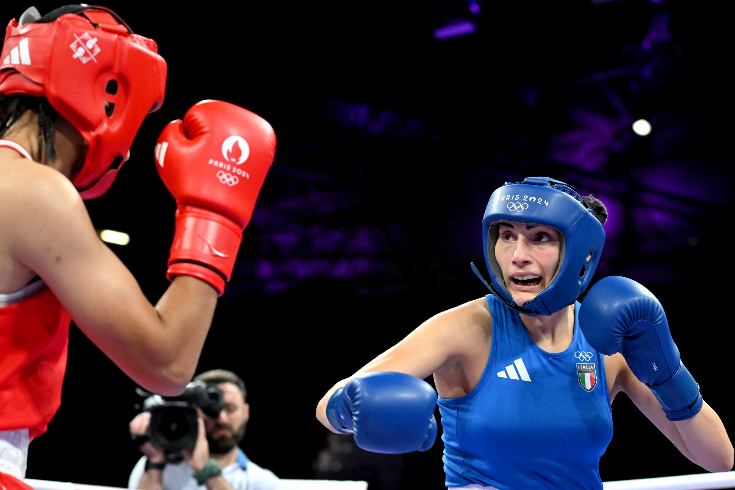 Olimpiadi Parigi 2024, Carini lascia il ring. Meloni: "Gara non equa ...