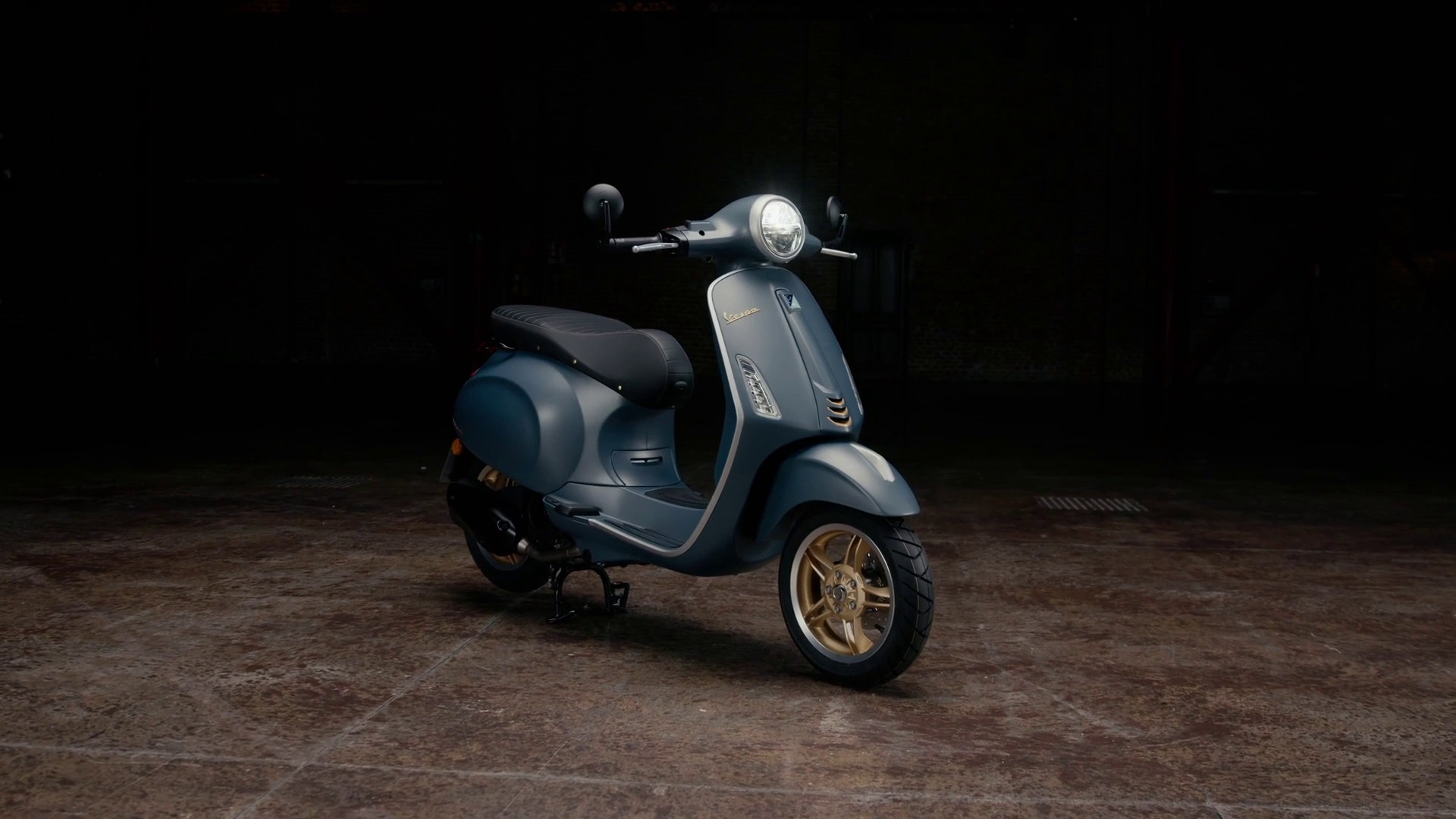 Vespa Officina 8, un'edizione speciale ispirata alle radici del mito - La Voce d'Italia